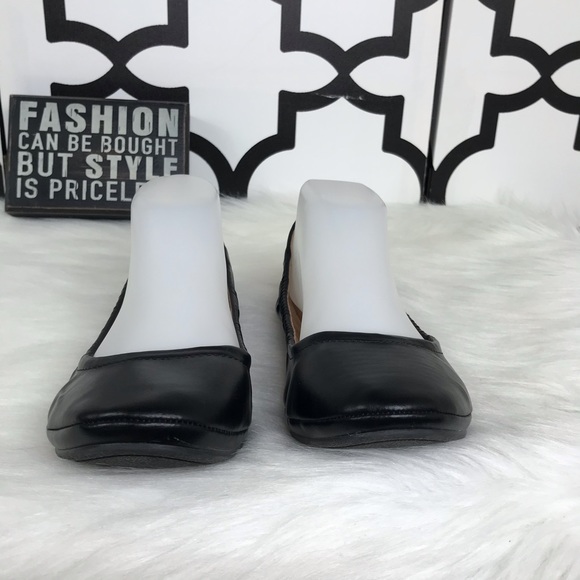 Universal Thread | Shoes | Universal Thread Black Flats | Poshmark